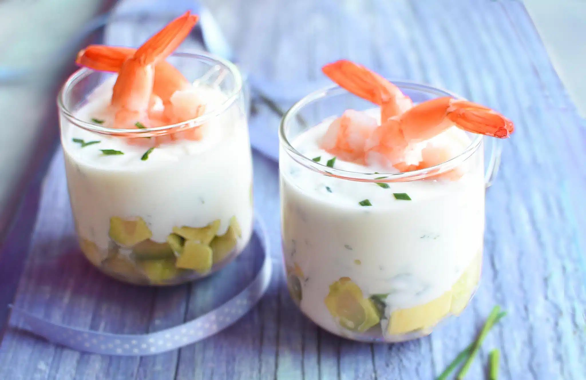Verrines avocat, crevettes et fromage blanc healthy - Recette Entrée saine